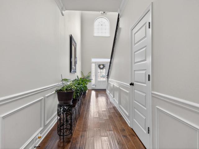 412 Simsbury Way