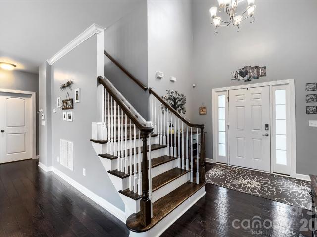 412 Sutro Forest Drive NW