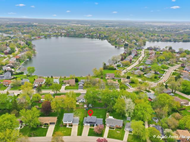 412 Surrey Lane