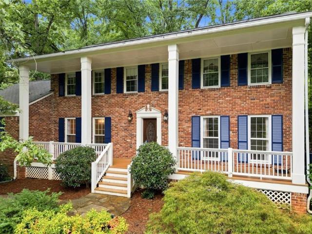 412 Pebblestone Court SE