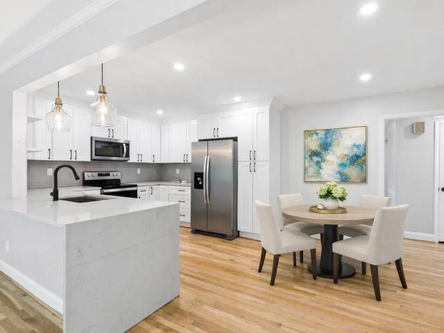 412 Pinecroft Drive