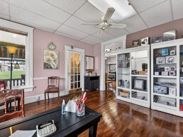 412 W Walnut Street