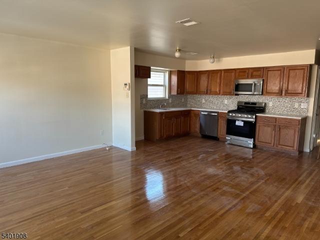 412 W Grand St, Elizabeth, NJ 07202 | MLS #4001 | Compass