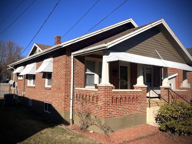 412 W Oldtown St, Galax, VA 24333