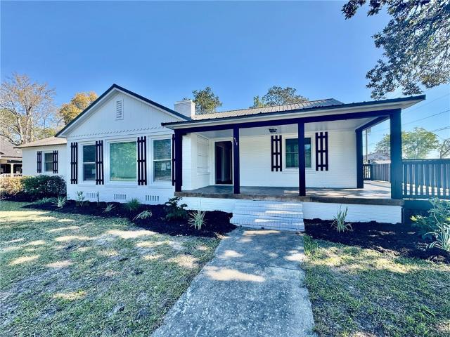 412 W Orange St, Jesup, GA 31545 | Compass