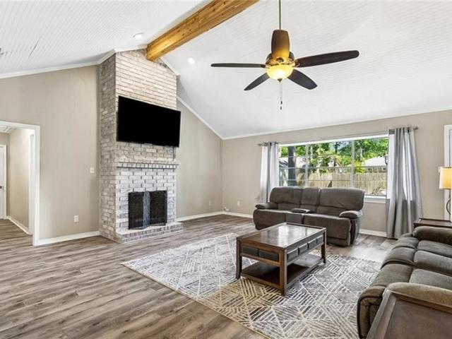 412 Water Oak Ln, Mandeville, LA 70471
