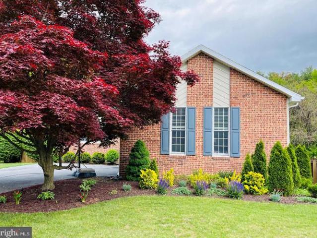 412 Westside Station Dr, Winchester, VA 22601