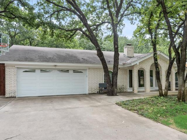 412 Twin Creek Drive
