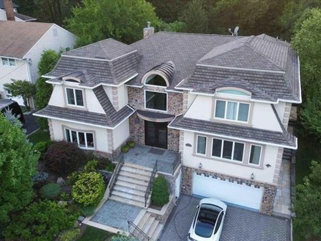 412 Valley View Ave, Paramus, NJ 07652
