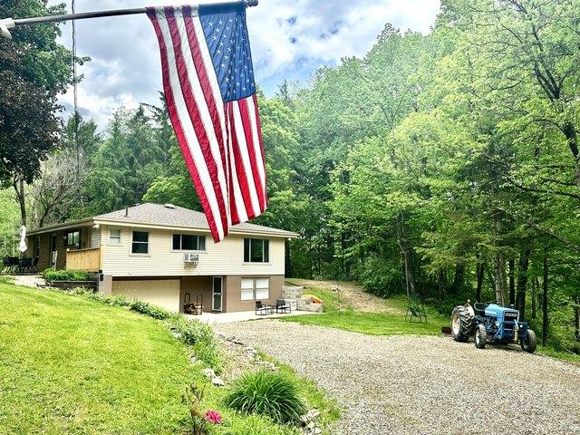 41341 County Road 665, Paw, MI 49079