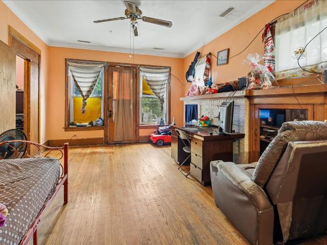 4134 W 25th Place