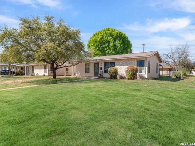 4135 King Krest