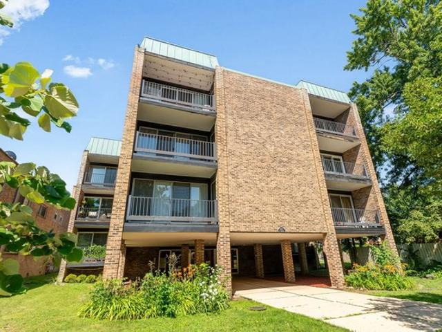 4136 N California Ave Unit 201, Chicago, IL 60618