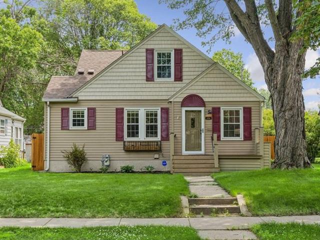 4136 Abbott Ave N, Robbinsdale, MN 55422