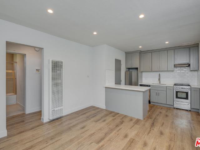 4136 Grand View Blvd, Unit 4, Los Angeles, CA 90066 | MLS #26663 | Compass