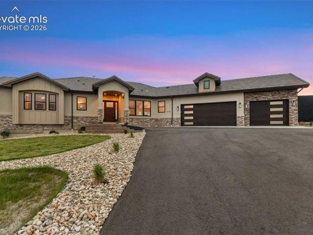 4136 Pinehurst Cir, Colorado Springs, CO 80908