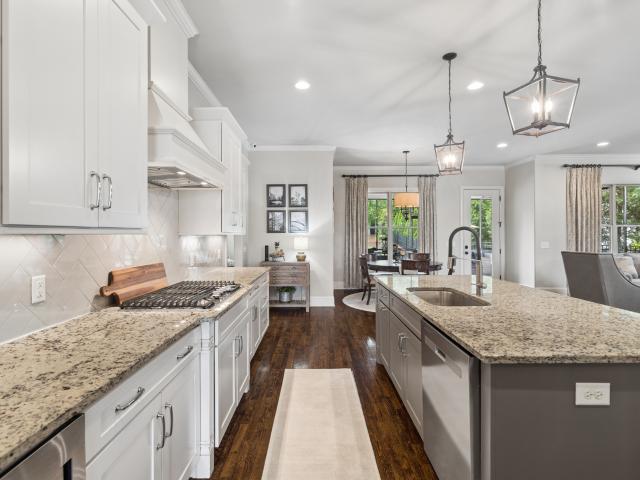 4137 Banner Square Ln