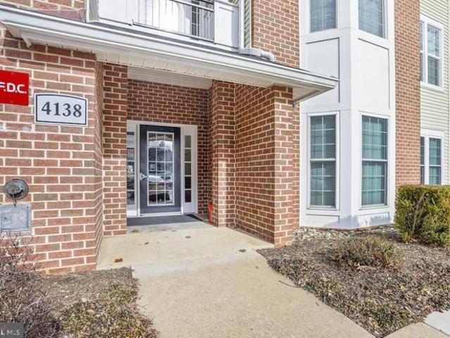 4138 Fountainside Ln #103, Fairfax, VA 22030