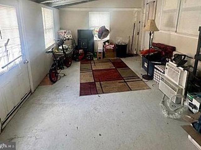 4138 W Adams Circle