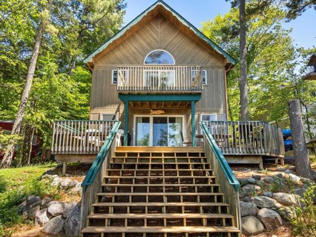 4139 Michigan Trl, Kewadin, MI 49648