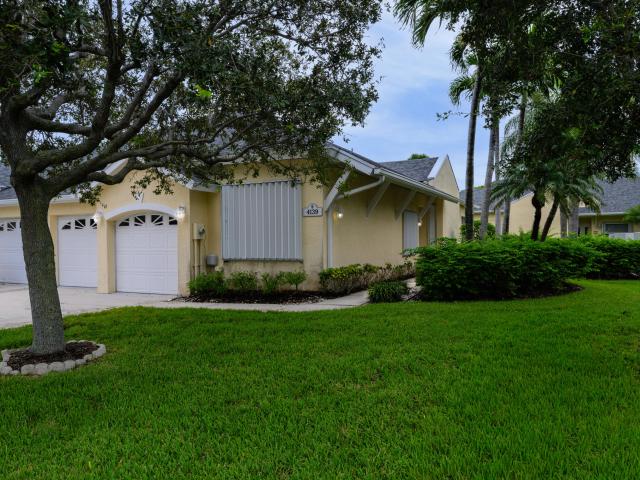 4139 NE Moon River Cir, Jensen Beach, FL 34957 | MLS #R11126 | Compass