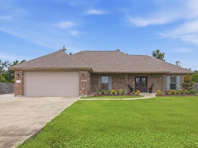 4139 Camryn Rd, Lake Charles, LA 70611