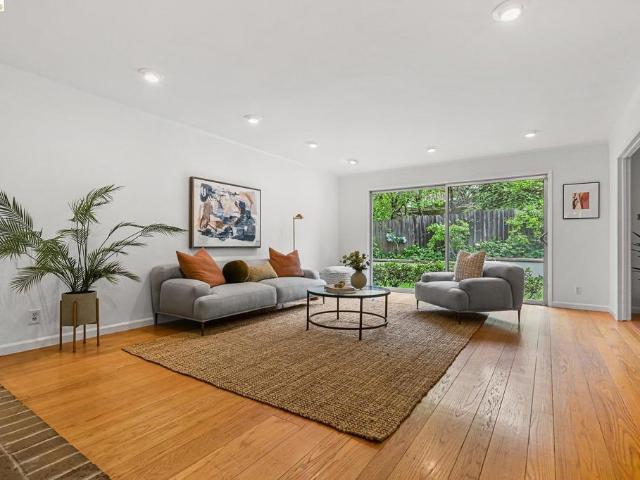 4139 Laguna Ave