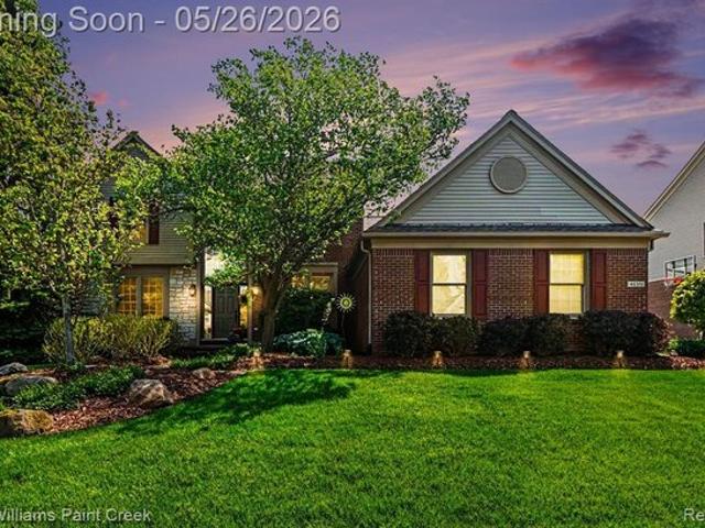4139 Wincrest Ln, Oakland Township, MI 48306