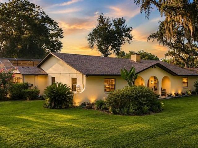 41300 Dixie Ave, Umatilla, FL 32784