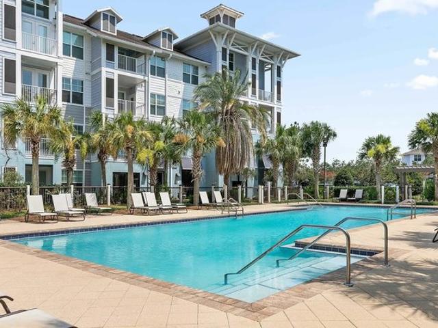 4131 Commons Dr W, Destin, FL 32541