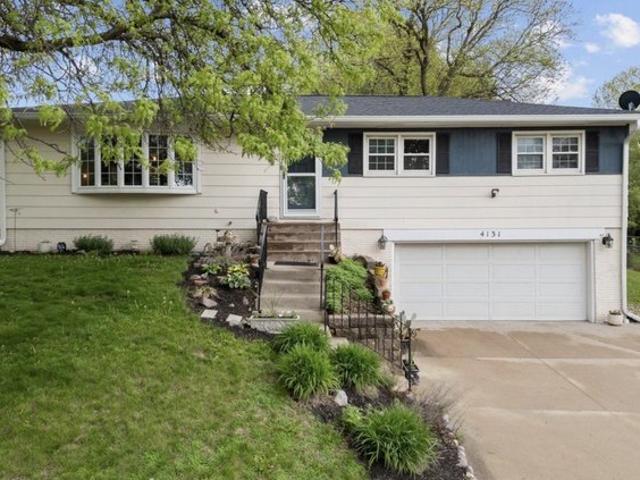 4131 Fillmore Ln, Davenport, IA 52806
