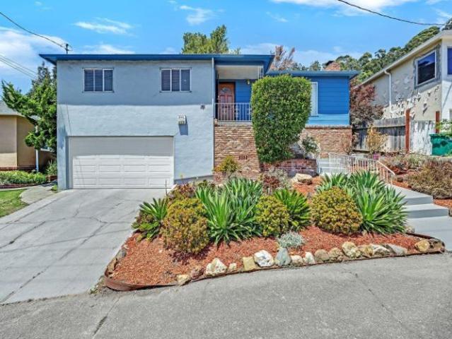4133 Maynard Ave, Oakland, CA 94605