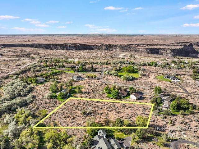 4133 N Meadow Ridge Circle