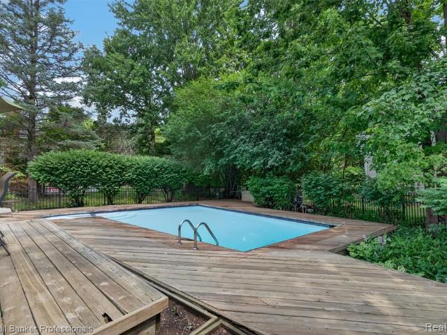 4133 Shore Crest Drive