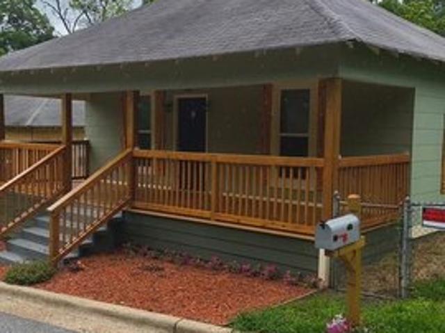 413 19th St, Phenix City, AL 36867