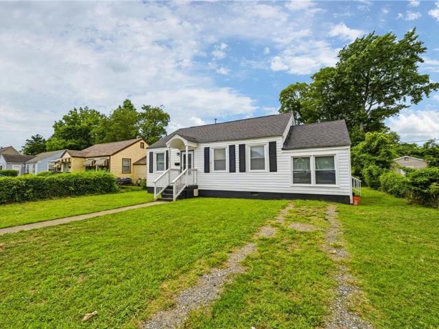 413 Colonial AVE