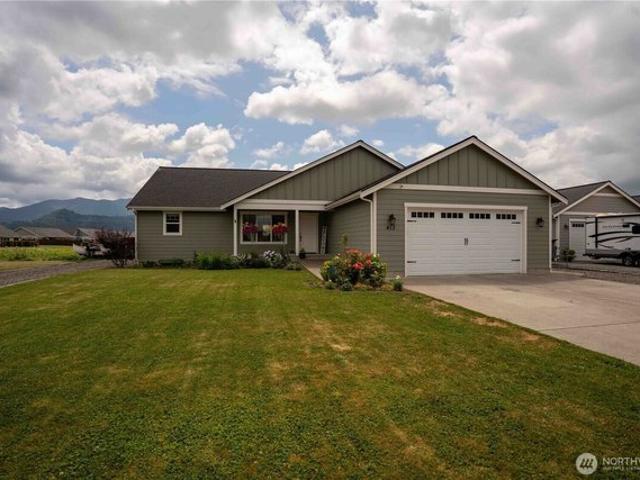 413 Cornerstone Dr, Sumas, WA 98295