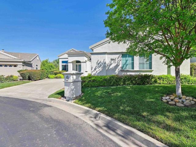 413 Cortland Ter