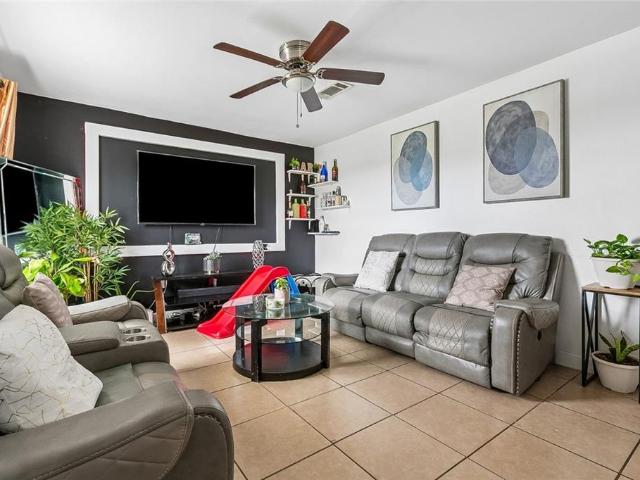 413 Capitol Drive