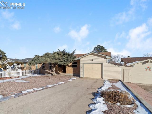 413 Chelton Rd, Colorado Springs, CO 80910 | MLS #4071