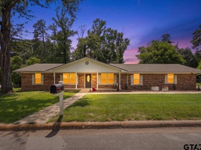 413 Angelina St, Jacksonville, TX 75766