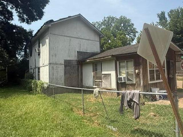 413 Boone Street