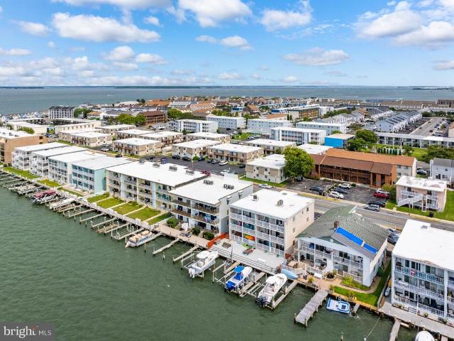413 Bayshore Drive # 201