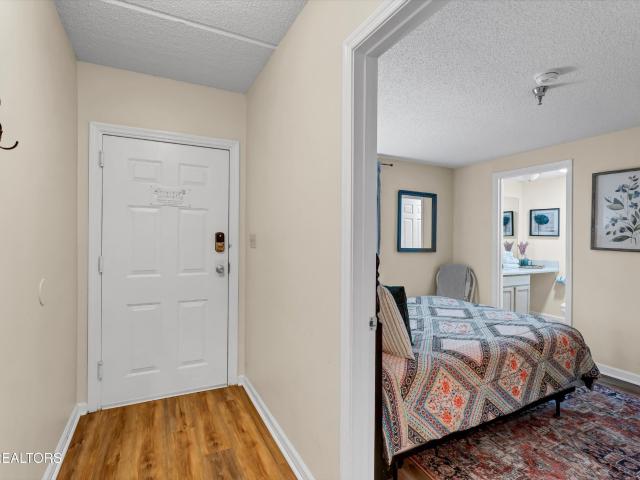 413 Baskins Creek Rd # 205
