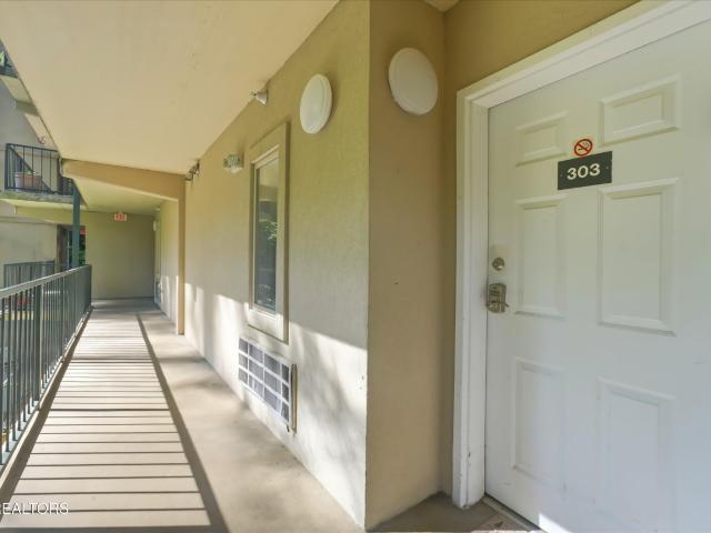 413 Baskins Creek Rd # APT 303
