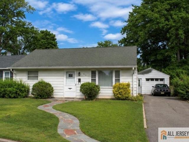 413 Belgrade St, Avenel, NJ 07001
