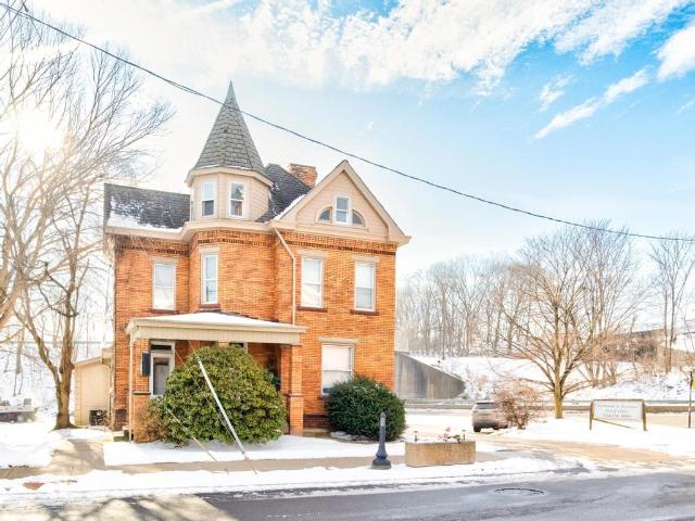 413 Bridge St