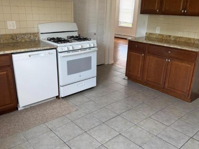 413 Downer St # 2