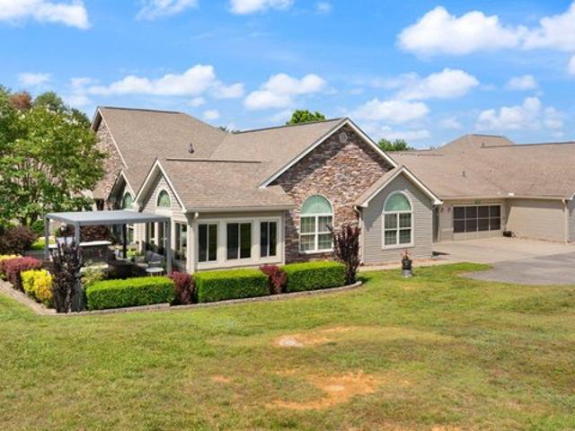 413 Deer Lake Pl, Bronston, KY 42518