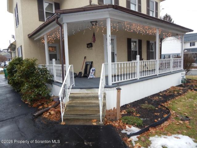 413 Delaware Street